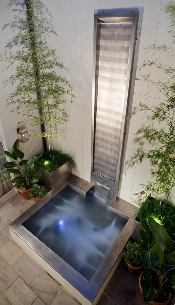 Metal Spas Stand Up to any Climate, Rain or Shine | Diamond Spas