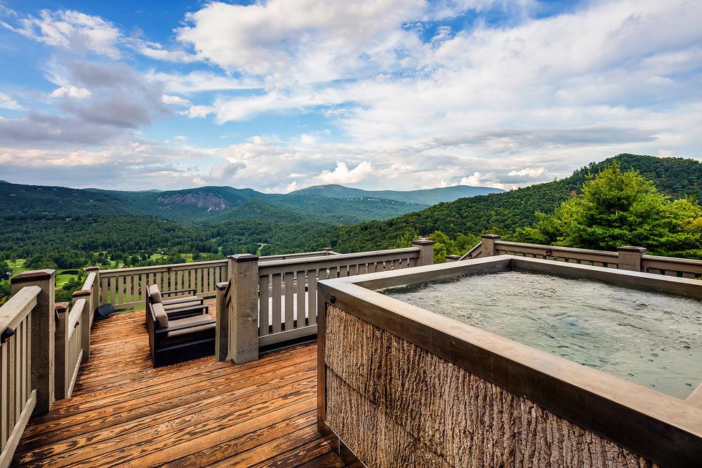 6 Person Hot Tub - 5 Person Spa - Energy Efficient Hot Tub | Diamond Spas